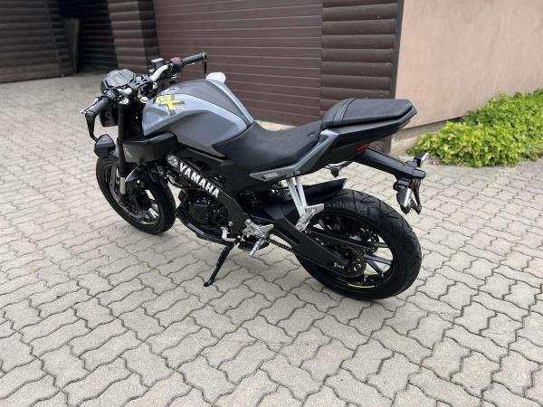 Pelēks Yamaha MT 125 2016 Prienai, ar dzinēja tilpumu 0.13 L un nobraukumu 19 tūkst. km par 2550 €, foto 10 vietnē AUTOMOTO.COM.LV