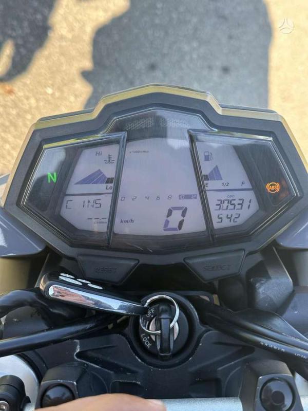 Grey Yamaha MT 125 2017 in Klaipeda, with an engine capacity of 0.13 L and mileage of 31 thousand km for 2800 €, photo 4 on AUTOMOTO.COM.LV