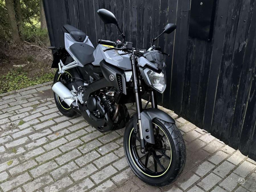 Pelēks Yamaha MT 125 2017 Prienai, ar dzinēja tilpumu 0.13 L un nobraukumu 22 tūkst. km par 2550 €, foto 1 vietnē AUTOMOTO.COM.LV