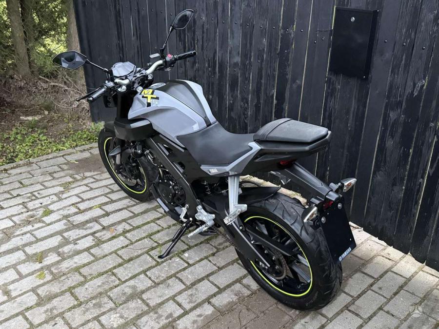 Pelēks Yamaha MT 125 2017 Prienai, ar dzinēja tilpumu 0.13 L un nobraukumu 22 tūkst. km par 2550 €, foto 7 vietnē AUTOMOTO.COM.LV