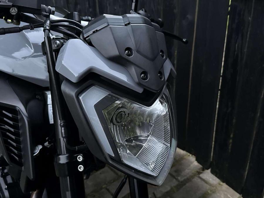 Pelēks Yamaha MT 125 2017 Prienai, ar dzinēja tilpumu 0.13 L un nobraukumu 22 tūkst. km par 2550 €, foto 14 vietnē AUTOMOTO.COM.LV