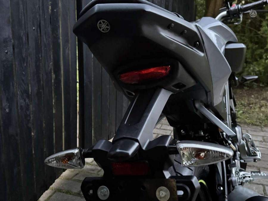 Pelēks Yamaha MT 125 2017 Prienai, ar dzinēja tilpumu 0.13 L un nobraukumu 22 tūkst. km par 2550 €, foto 20 vietnē AUTOMOTO.COM.LV