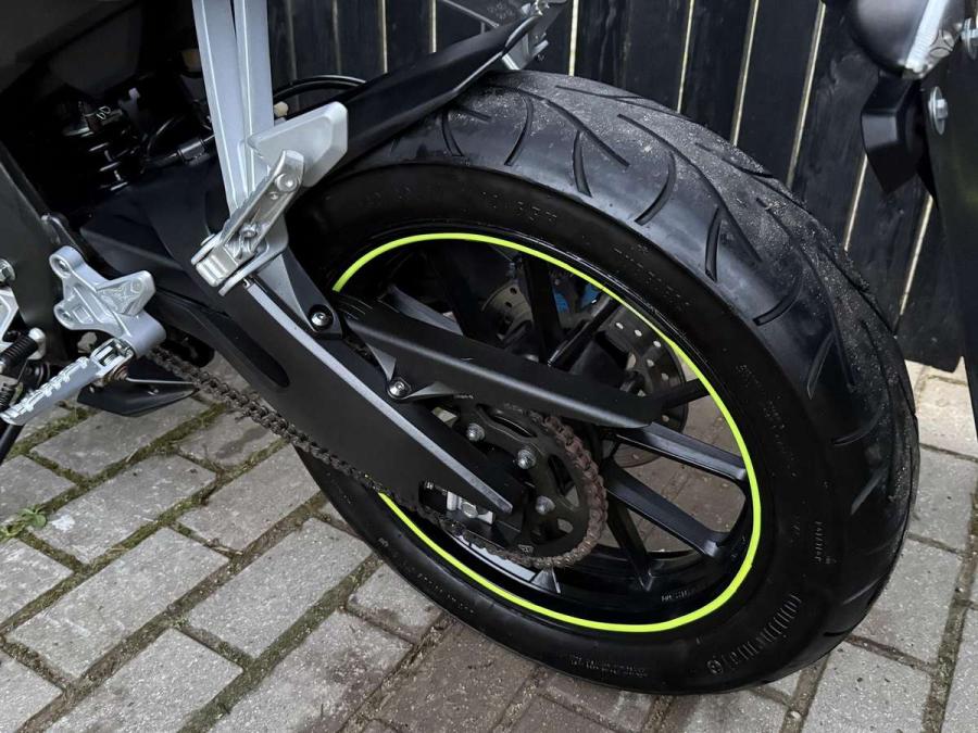 Pelēks Yamaha MT 125 2017 Prienai, ar dzinēja tilpumu 0.13 L un nobraukumu 22 tūkst. km par 2550 €, foto 27 vietnē AUTOMOTO.COM.LV