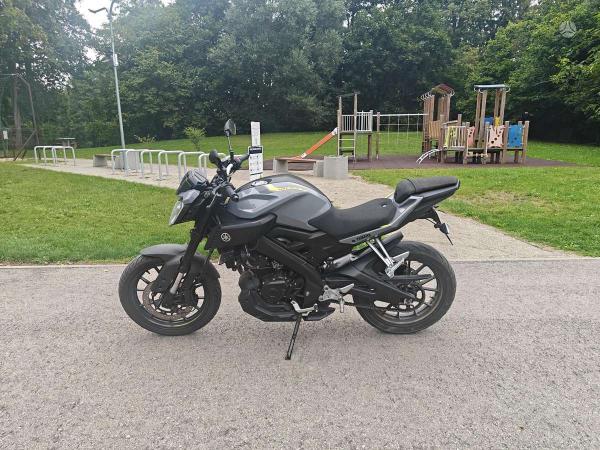 Pelēks Yamaha MT 125 2018 Kazlų Rūda, ar dzinēja tilpumu 0.13 L un nobraukumu 25 tūkst. km par 2600 €, foto 2 vietnē AUTOMOTO.COM.LV