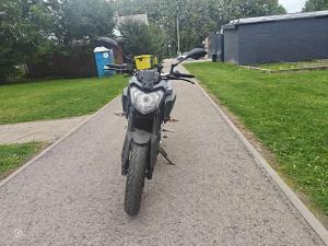 Grey Yamaha MT 125 2018 in Kazlu Ruda, with an engine capacity of 0.13 L and mileage of 25 thousand km for 2600 €, photo 4 on AUTOMOTO.COM.LV