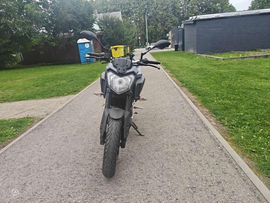 Grey Yamaha MT 125 2018 in Kazlu Ruda, with an engine capacity of 0.13 L and mileage of 25 thousand km for 2600 €, photo 4 on AUTOMOTO.COM.LV