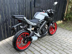 Pelēks Yamaha MT 125 2020 Prienai, ar dzinēja tilpumu 0.13 L un nobraukumu 16 tūkst. km par 2750 €, foto 8 vietnē AUTOMOTO.COM.LV