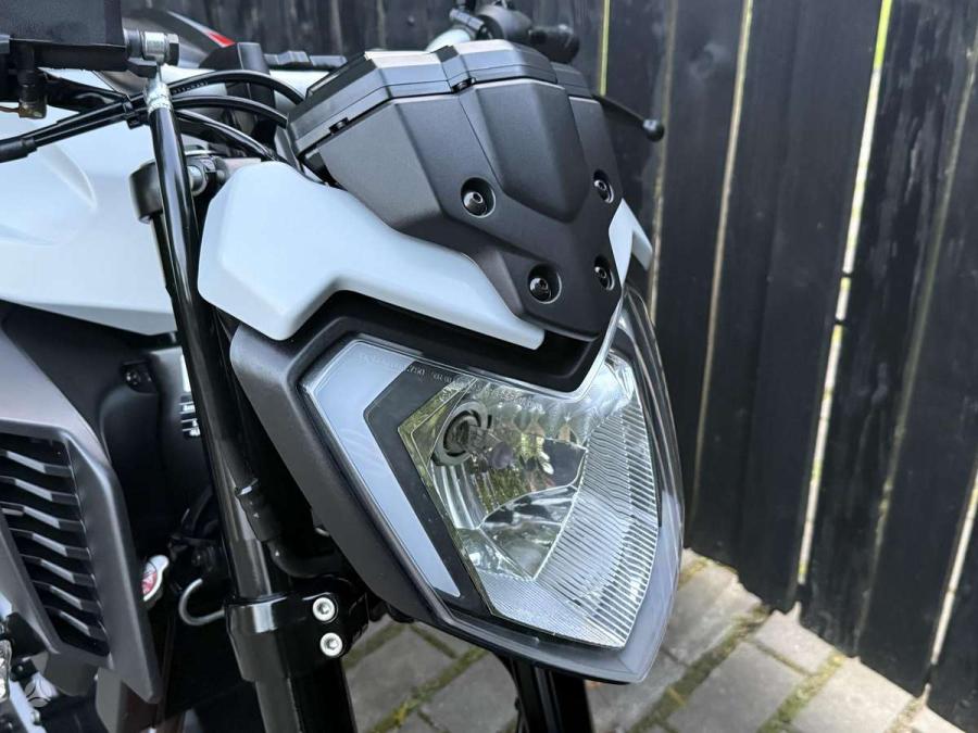 Pelēks Yamaha MT 125 2020 Prienai, ar dzinēja tilpumu 0.13 L un nobraukumu 16 tūkst. km par 2750 €, foto 16 vietnē AUTOMOTO.COM.LV