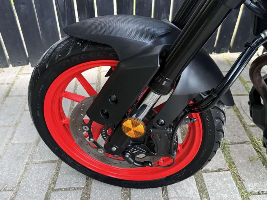 Pelēks Yamaha MT 125 2020 Prienai, ar dzinēja tilpumu 0.13 L un nobraukumu 16 tūkst. km par 2750 €, foto 26 vietnē AUTOMOTO.COM.LV
