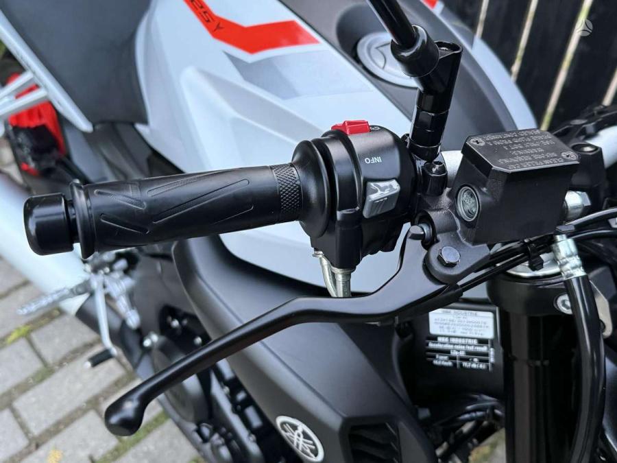 Pelēks Yamaha MT 125 2020 Prienai, ar dzinēja tilpumu 0.13 L un nobraukumu 16 tūkst. km par 2750 €, foto 21 vietnē AUTOMOTO.COM.LV