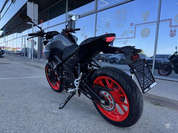Серый Ямаха MT 125 2021 в Вильнюс, объемом двигателя 0.13 л и пробегом 4 тыс. км за 3999 €, фото 6 на AUTOMOTO.COM.LV