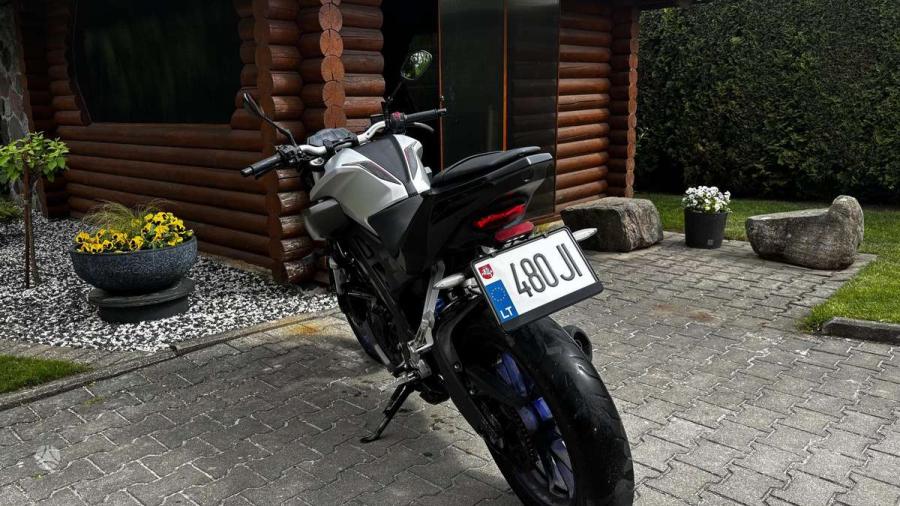 Ямаха MT 125 2015 в Мажейкяй, объемом двигателя 0.13 л и пробегом 31 тыс. км за 2100 €, фото 3 на AUTOMOTO.COM.LV