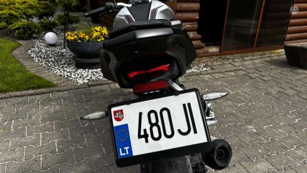 Ямаха MT 125 2015 в Мажейкяй, объемом двигателя 0.13 л и пробегом 31 тыс. км за 2100 €, фото 9 на AUTOMOTO.COM.LV