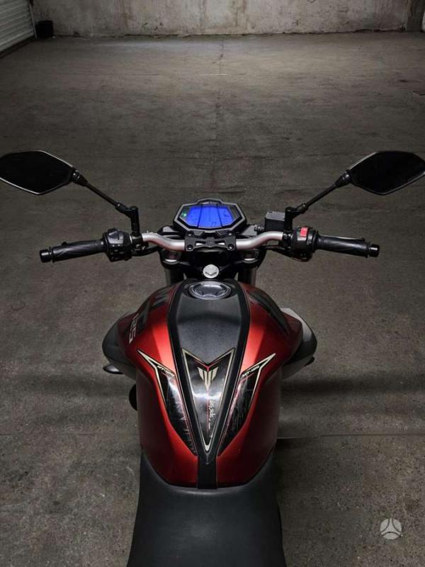 Ямаха MT 125 2015 в Вильнюс, объемом двигателя 0.13 л и пробегом 19 тыс. км за 2600 €, фото 4 на AUTOMOTO.COM.LV