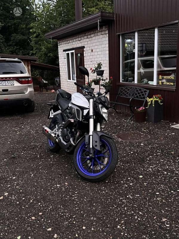 Yamaha MT 125 2016 in Mazeikiai, with an engine capacity of 0.13 L and mileage of 21 thousand km for 2450 €, photo 2 on AUTOMOTO.COM.LV