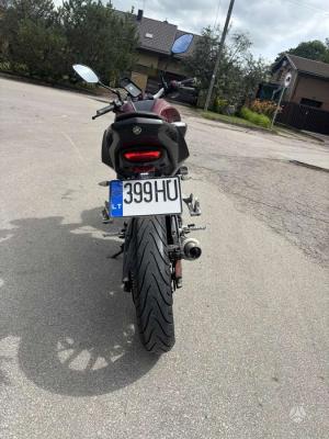 Red Yamaha MT 125 2015 in Kaunas, with an engine capacity of 0.13 L and mileage of 29 thousand km for 2250 €, photo 5 on AUTOMOTO.COM.LV