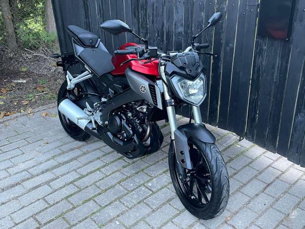 Красный Ямаха MT 125 2015 в Пренай, объемом двигателя 0.13 л и пробегом 28 тыс. км за 2250 €, фото 1 на AUTOMOTO.COM.LV