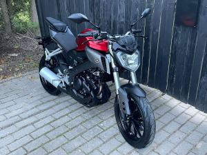 Красный Ямаха MT 125 2015 в Пренай, объемом двигателя 0.13 л и пробегом 28 тыс. км за 2250 €, фото  на AUTOMOTO.COM.LV