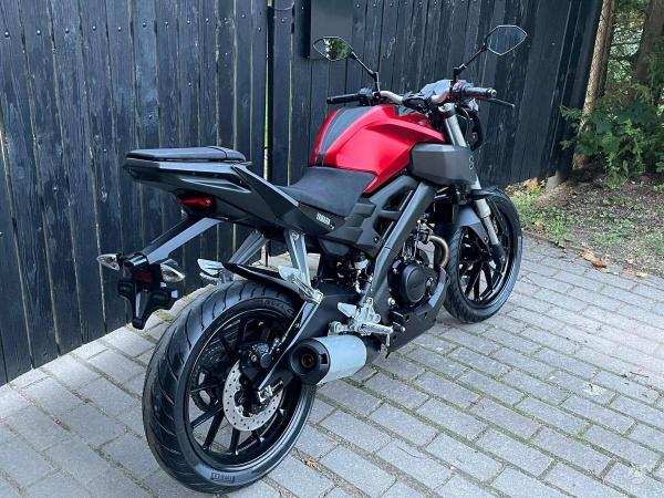 Красный Ямаха MT 125 2015 в Пренай, объемом двигателя 0.13 л и пробегом 28 тыс. км за 2250 €, фото 6 на AUTOMOTO.COM.LV