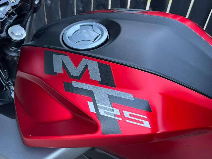 Красный Ямаха MT 125 2015 в Пренай, объемом двигателя 0.13 л и пробегом 28 тыс. км за 2250 €, фото 10 на AUTOMOTO.COM.LV