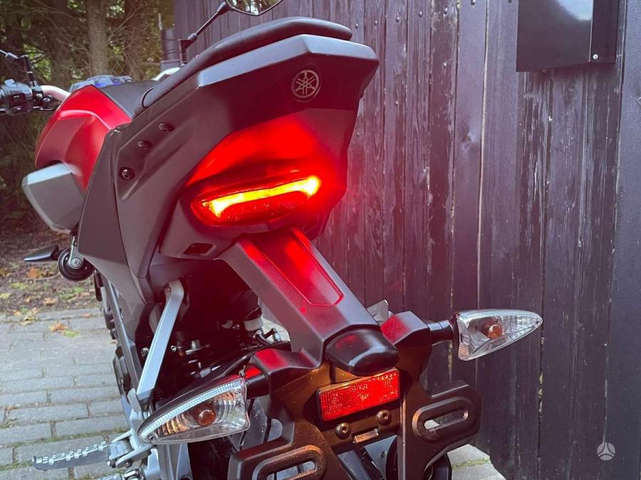 Красный Ямаха MT 125 2015 в Пренай, объемом двигателя 0.13 л и пробегом 28 тыс. км за 2250 €, фото 12 на AUTOMOTO.COM.LV