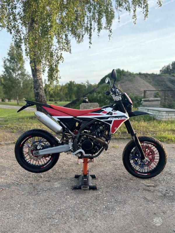 Red Yamaha MT 125 2021 in Sigulda, with an engine capacity of 0.13 L and mileage of 19 thousand km for 2900 €, photo 5 on AUTOMOTO.COM.LV