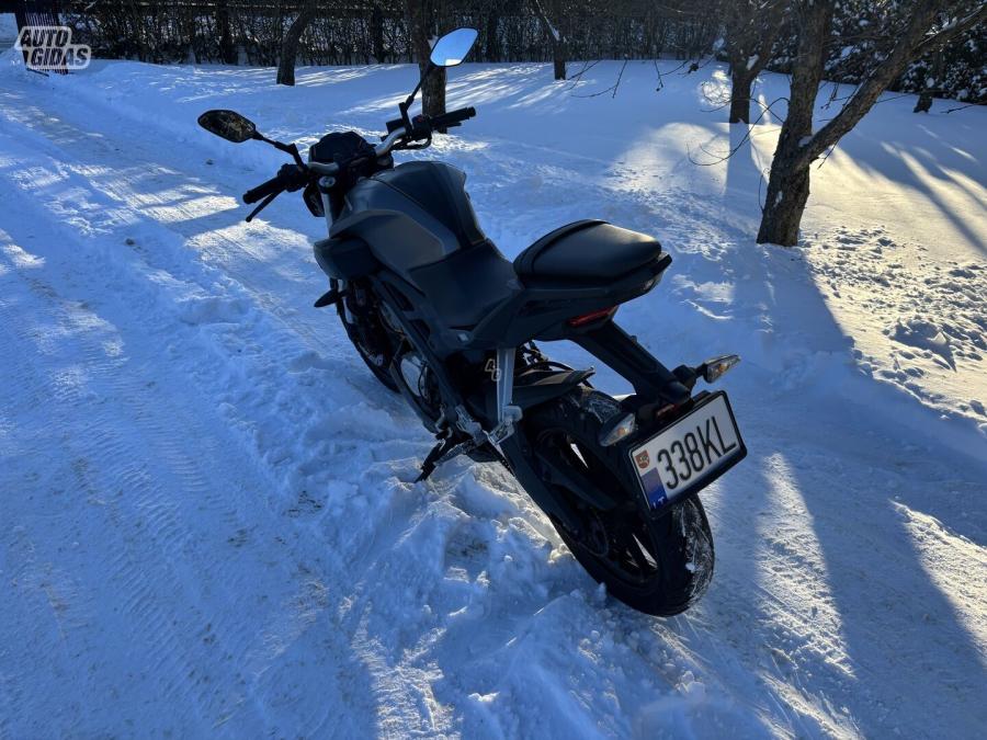 Grey Yamaha MT 2016 in Vilnius, with an engine capacity of 0.13 L and mileage of 24 thousand km for 2050 €, photo 3 on AUTOMOTO.COM.LV