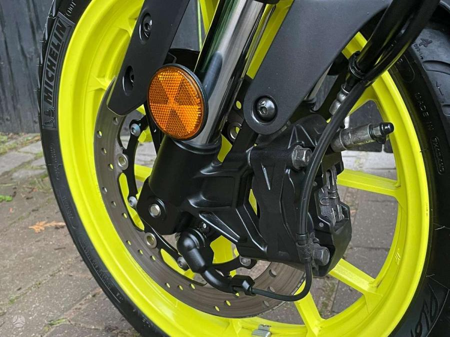 Pelēks Yamaha MT 2018 Prienai, ar dzinēja tilpumu 0.13 L un nobraukumu 12 tūkst. km par 2790 €, foto 22 vietnē AUTOMOTO.COM.LV