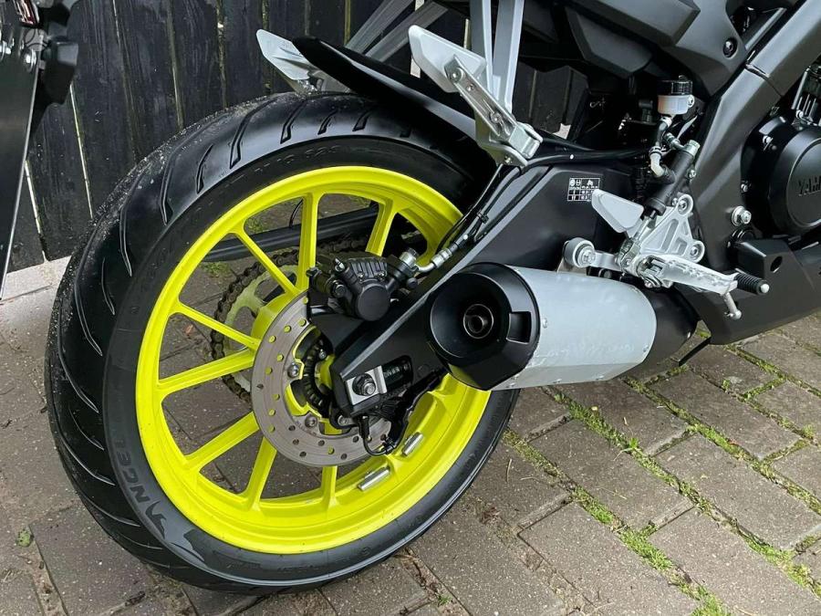 Pelēks Yamaha MT 2018 Prienai, ar dzinēja tilpumu 0.13 L un nobraukumu 12 tūkst. km par 2790 €, foto 23 vietnē AUTOMOTO.COM.LV