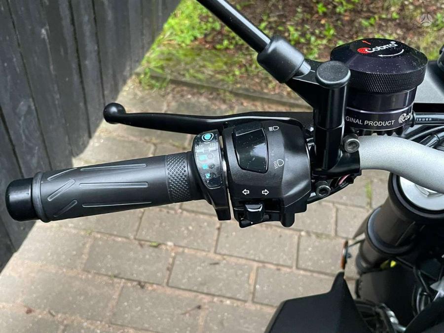 Pelēks Yamaha MT 2018 Prienai, ar dzinēja tilpumu 0.13 L un nobraukumu 12 tūkst. km par 2790 €, foto 26 vietnē AUTOMOTO.COM.LV