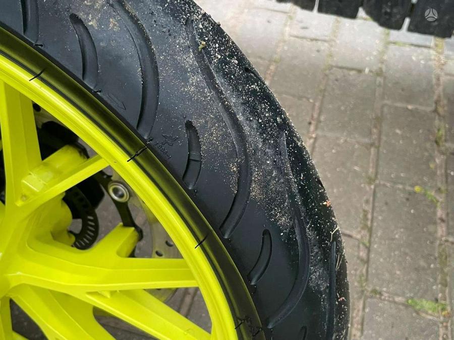 Pelēks Yamaha MT 2018 Prienai, ar dzinēja tilpumu 0.13 L un nobraukumu 12 tūkst. km par 2790 €, foto 33 vietnē AUTOMOTO.COM.LV