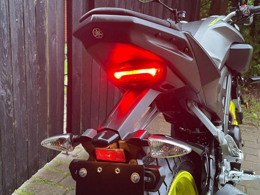 Pelēks Yamaha MT 2018 Prienai, ar dzinēja tilpumu 0.13 L un nobraukumu 12 tūkst. km par 2790 €, foto 34 vietnē AUTOMOTO.COM.LV