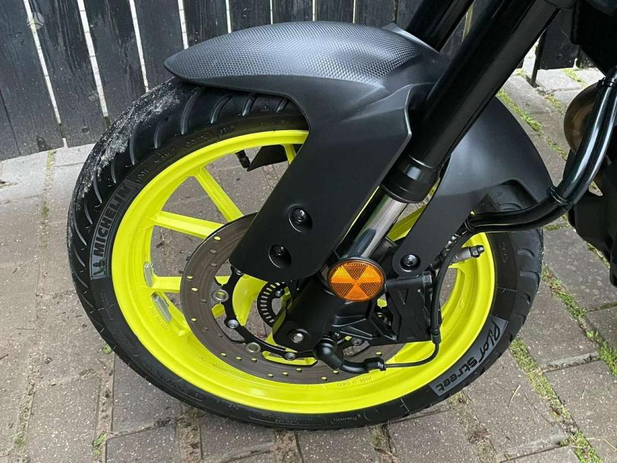 Pelēks Yamaha MT 2018 Prienai, ar dzinēja tilpumu 0.13 L un nobraukumu 12 tūkst. km par 2790 €, foto 39 vietnē AUTOMOTO.COM.LV