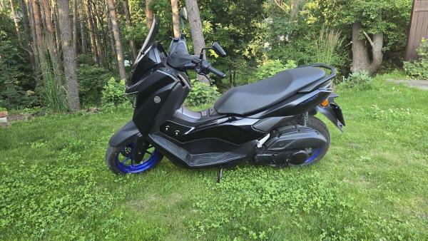 Black Yamaha N-MAX 125 2025 in Vilnius, with an engine capacity of 0.13 L and mileage of 4 thousand km for 3000 €, photo 1 on AUTOMOTO.COM.LV