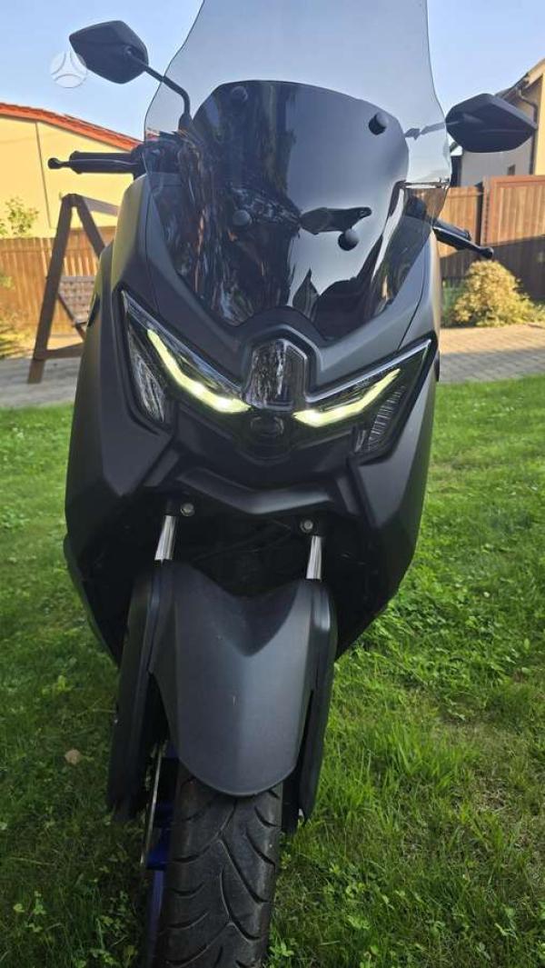 Black Yamaha N-MAX 125 2025 in Vilnius, with an engine capacity of 0.13 L and mileage of 4 thousand km for 3000 €, photo 3 on AUTOMOTO.COM.LV