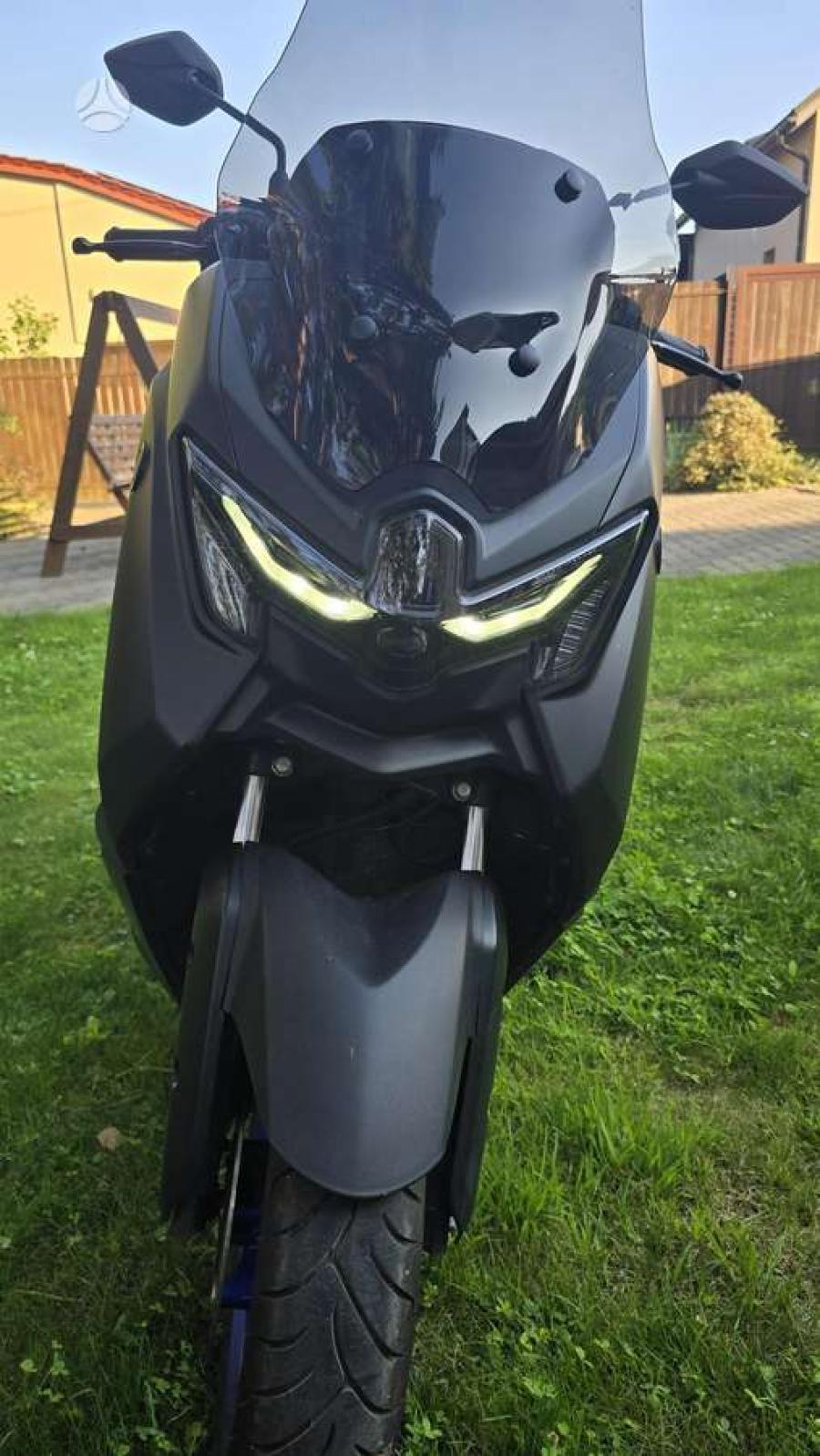 Melns Yamaha N-MAX 125 2025 Viļņa, ar dzinēja tilpumu 0.13 L un nobraukumu 4 tūkst. km par 3000 €, foto 4 vietnē AUTOMOTO.COM.LV