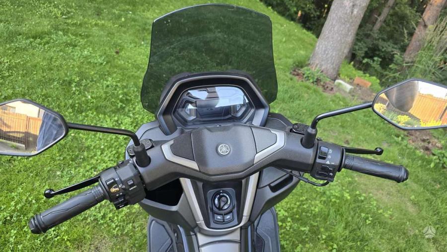 Melns Yamaha N-MAX 125 2025 Viļņa, ar dzinēja tilpumu 0.13 L un nobraukumu 4 tūkst. km par 3000 €, foto 6 vietnē AUTOMOTO.COM.LV