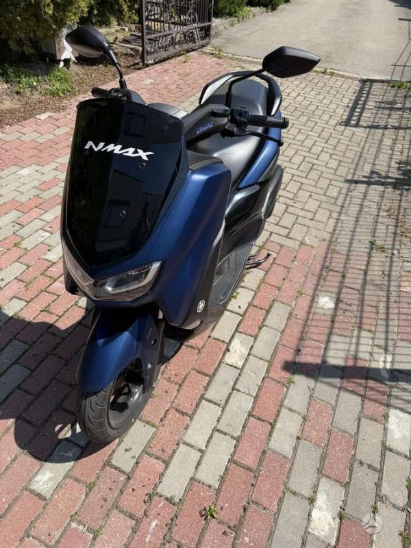 Blue Yamaha N-MAX 125 2021 in Kaunas, with an engine capacity of 0.00 L and mileage of 6 thousand km for 2800 €, photo 4 on AUTOMOTO.COM.LV