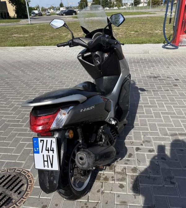 Pelēks Yamaha N-MAX 125 2016 Mažeikiai, ar dzinēja tilpumu 0.13 L un nobraukumu 23 tūkst. km par 1950 €, foto 1 vietnē AUTOMOTO.COM.LV