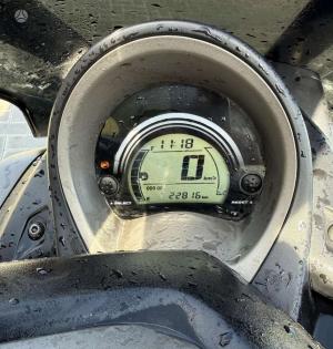 Pelēks Yamaha N-MAX 125 2016 Mažeikiai, ar dzinēja tilpumu 0.13 L un nobraukumu 23 tūkst. km par 1950 €, foto 6 vietnē AUTOMOTO.COM.LV