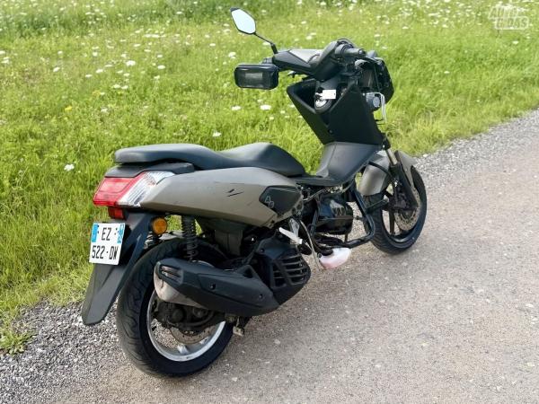 Ямаха N-MAX 125 2016 в Вевис, объемом двигателя 0.13 л и пробегом 63 тыс. км за 525 €, фото 2 на AUTOMOTO.COM.LV