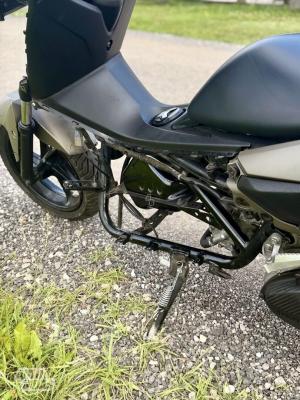 Yamaha N-MAX 125 2016 in Vievis, with an engine capacity of 0.13 L and mileage of 63 thousand km for 525 €, photo 8 on AUTOMOTO.COM.LV