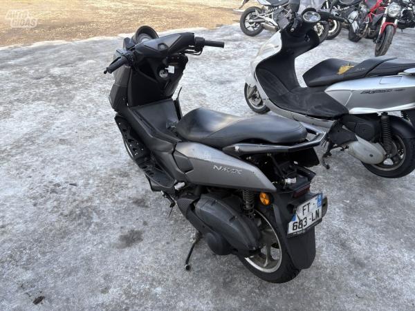 Yamaha N max 2020 in Kelme, with an engine capacity of 0.13 L and mileage of 25 thousand km for 515 €, photo 4 on AUTOMOTO.COM.LV