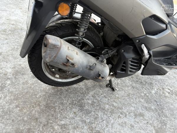 Yamaha N max 2020 in Kelme, with an engine capacity of 0.13 L and mileage of 25 thousand km for 515 €, photo 10 on AUTOMOTO.COM.LV