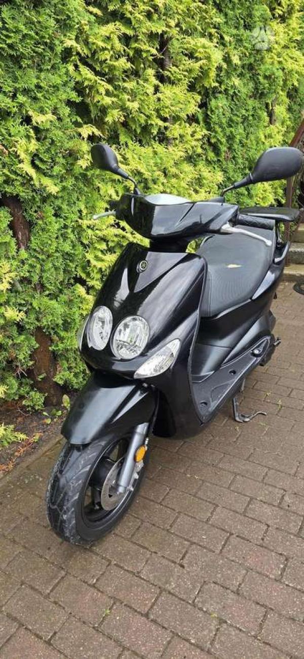 Melns Yamaha Neos 2013 Utena, ar dzinēja tilpumu 49.00 L un nobraukumu 27 tūkst. km par 680 €, foto 1 vietnē AUTOMOTO.COM.LV