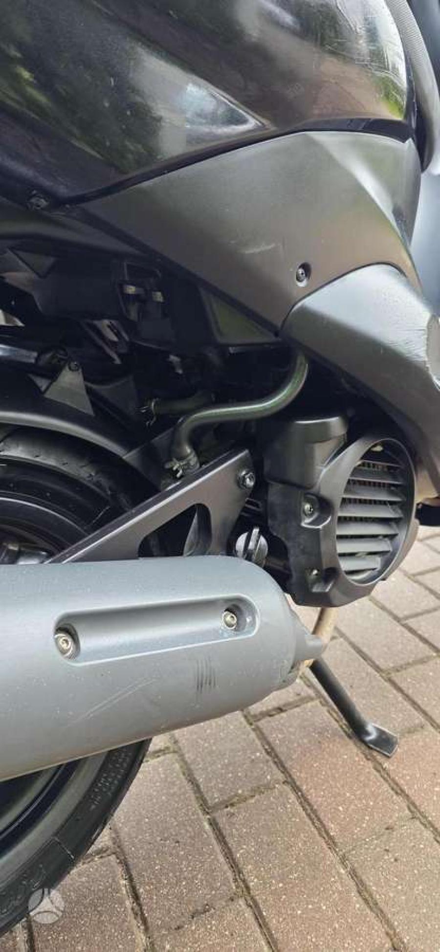 Melns Yamaha Neos 2013 Utena, ar dzinēja tilpumu 49.00 L un nobraukumu 27 tūkst. km par 680 €, foto 10 vietnē AUTOMOTO.COM.LV
