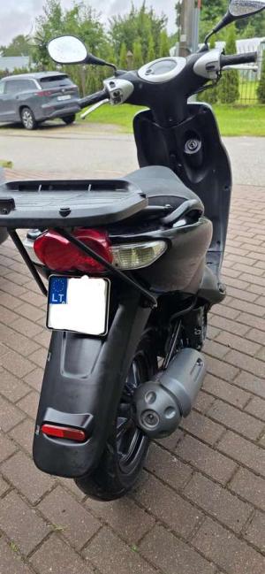 Melns Yamaha Neos 2013 Utena, ar dzinēja tilpumu 49.00 L un nobraukumu 27 tūkst. km par 680 €, foto 12 vietnē AUTOMOTO.COM.LV