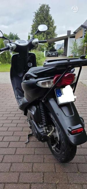 Melns Yamaha Neos 2013 Utena, ar dzinēja tilpumu 49.00 L un nobraukumu 27 tūkst. km par 680 €, foto 13 vietnē AUTOMOTO.COM.LV