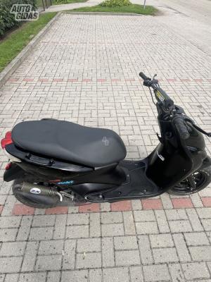Black Yamaha Neos 2014 in Taurage, with an engine capacity of 0.05 L and mileage of 15 thousand km for 1150 €, photo 6 on AUTOMOTO.COM.LV