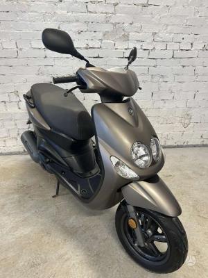 Grey Yamaha Neos 2013 in Telschi, with an engine capacity of 50.00 L and mileage of 8 thousand km for 1450 €, photo 3 on AUTOMOTO.COM.LV